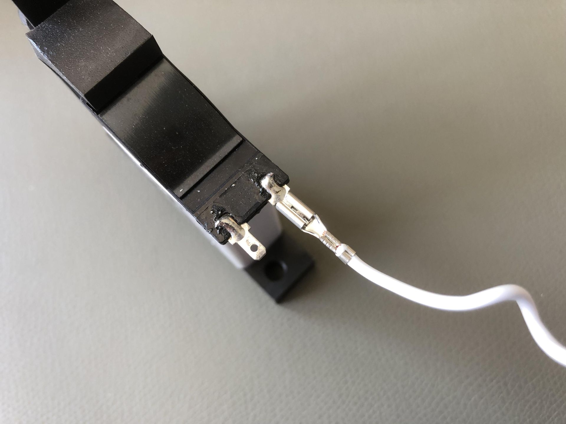 Pull down magnet (Pallet magnet)